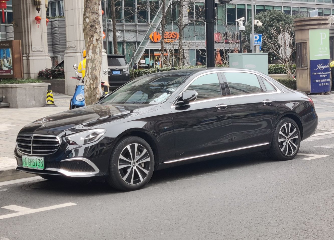 Mercedes-Benz E-class Long (V213, facelift 2020) E 260 L (197 Hp) MHEV 9G-TRONIC